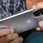 OnePlus оновила старі флагмани до актуальної версії Android. Читайте на UKR.NET