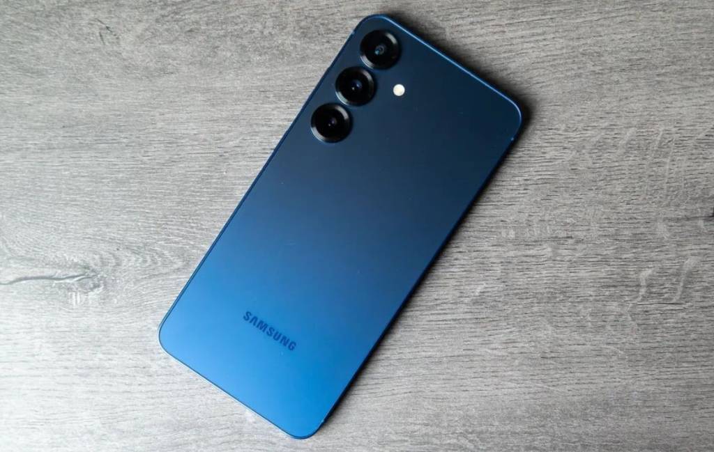 Galaxy S25 Plus та S25 Ultra стикаються з проблемами зарядки при використанні кабелю Samsung ...