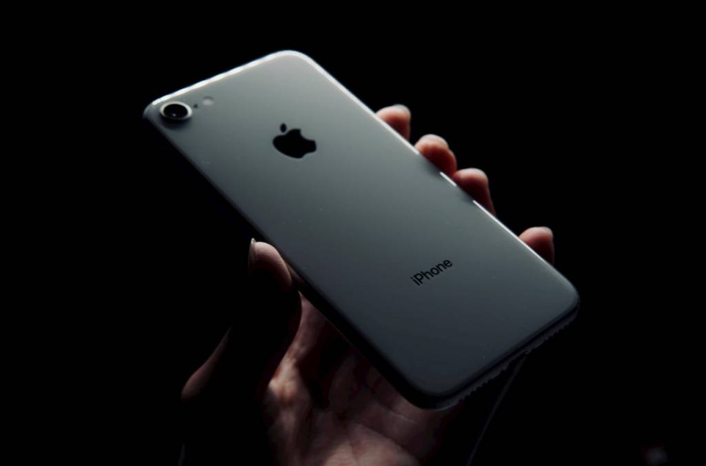 Apple за весь час продажу iPhone заробила $2 трлн – Новини України та Світу | iTechua
