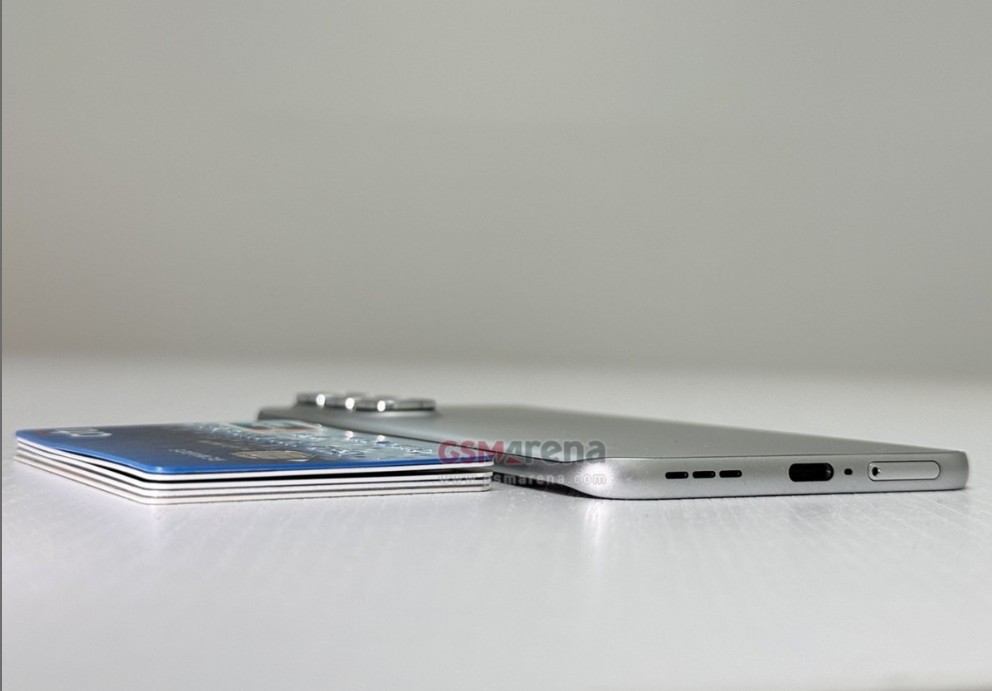 Тонший за iPhone, легший за Galaxy: Hot 60 Pro+ шокує габаритами – Смартфони | iTechua