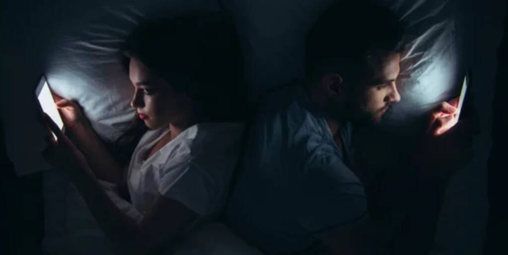 Чи потрібно вимикати смартфон на ніч міфи і правда Смартфони Itechua