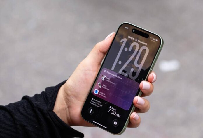 В iOS 26.2 знайшли кумедний баг: фото з Android стають червоними при збільшенні – Смартфони ...