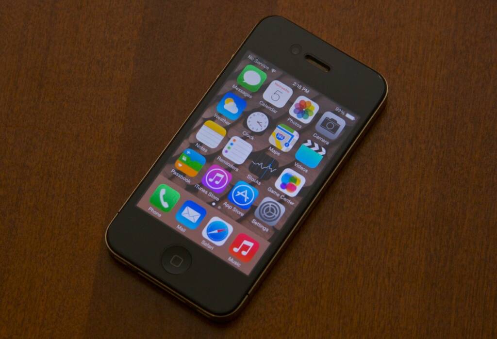 TikTok підняв попит на iPhone 4, але безпечне використання під питанням – Смартфони | iTechua